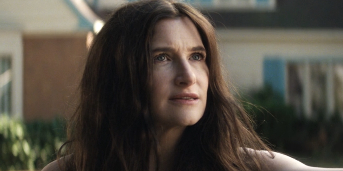 Agatha All Along: Kathryn Hahn ha ideato la scena di nudo presente nel ...