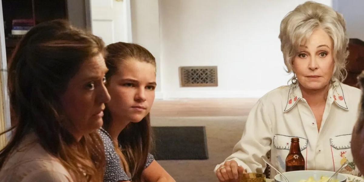 Georgie & Mandy's First Marriage: Zoe Perry, Annie Potts e Raegan ...