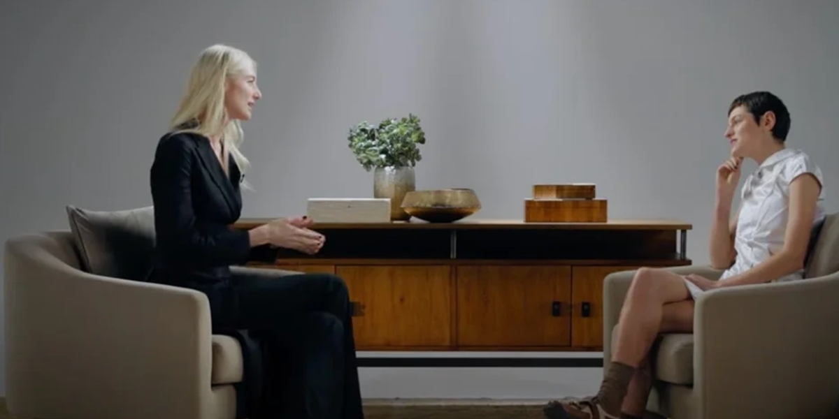 The Crown: Elizabeth Debicki ed Emma Corrin ricordano come hanno ...