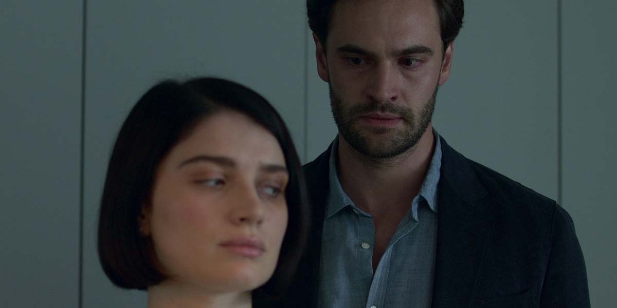Insomnia: Paramount+ ordina la serie tv basata sul romanzo di Sarah ...