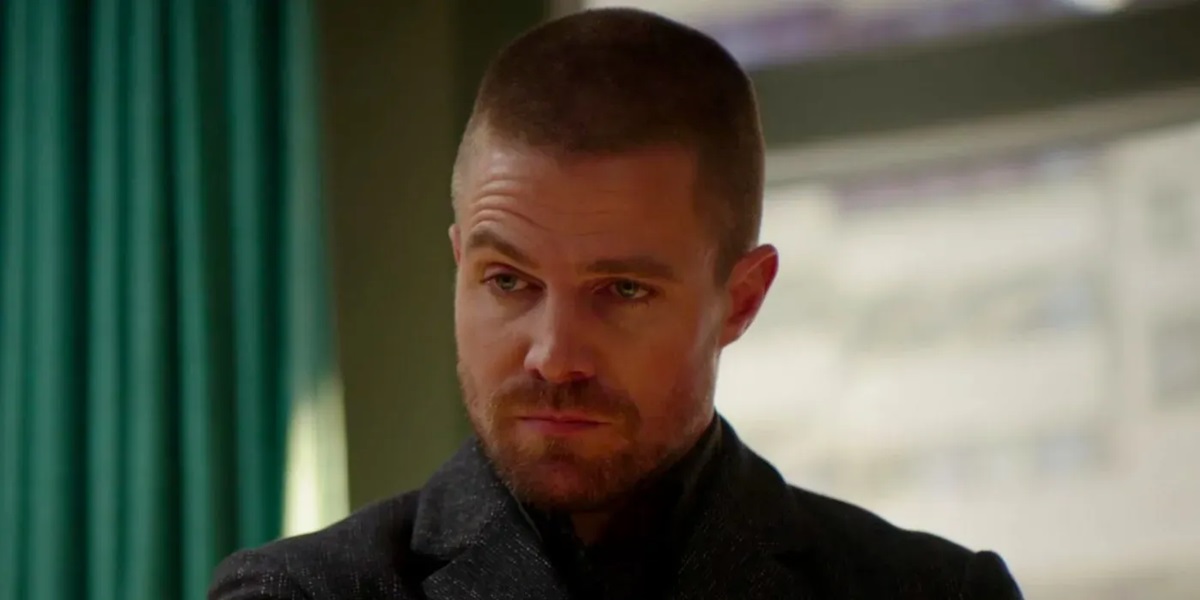 Suits: Stephen Amell non ha visto la serie originale prima di entrare ...