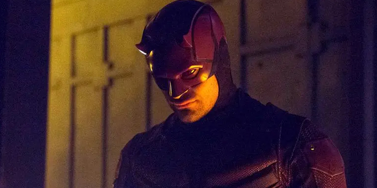 Daredevil: Born Again, altre foto dal set, c'è il bar di Josie! - BadTaste