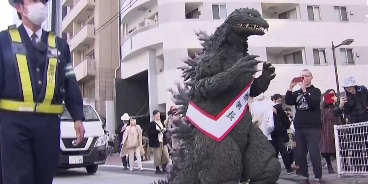 Godzilla è diventato capo della polizia a Tokyo, ecco il video - BadTaste
