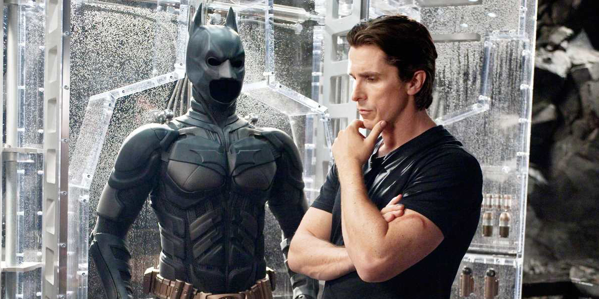 The Batman: il Cavaliere Oscuro di Christian Bale nel contesto visivo ...
