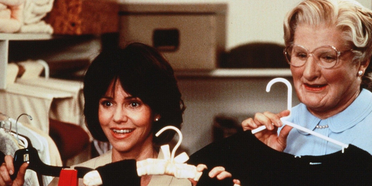 Mrs Doubtfire, Sally Field ricorda il momento delle riprese in cui è ...