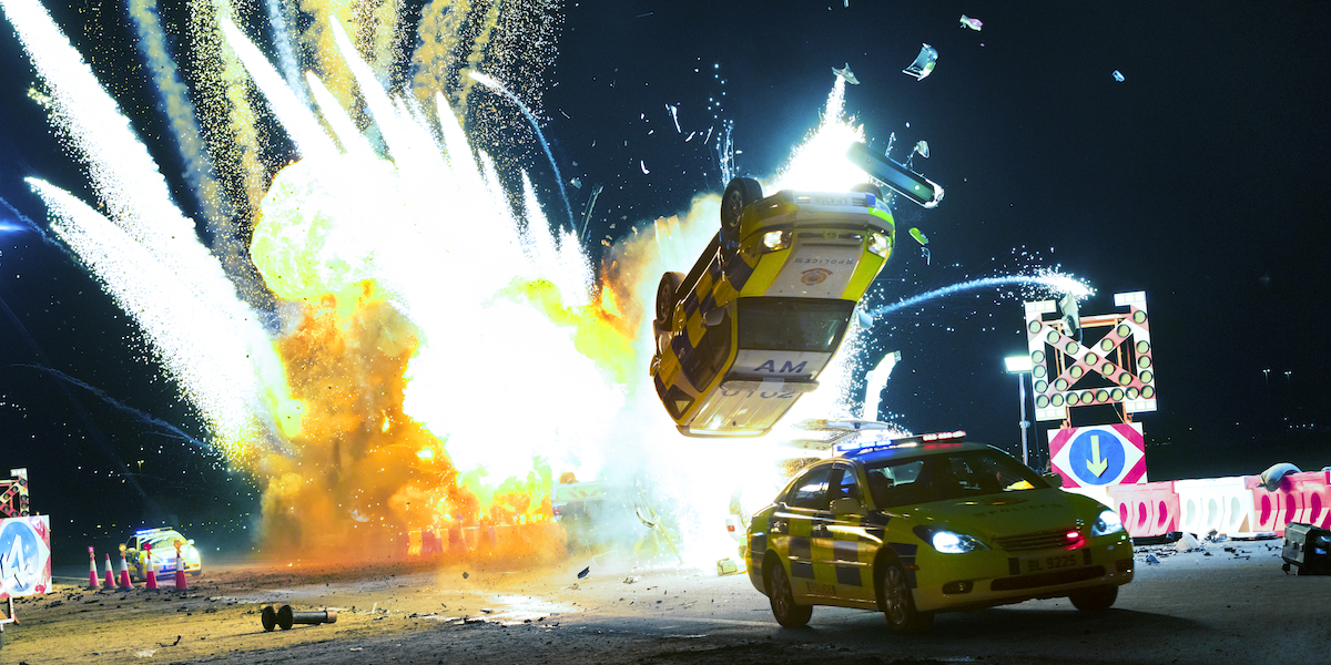 Michael Bay respinge le accuse legate alla morte di un piccione sul set ...